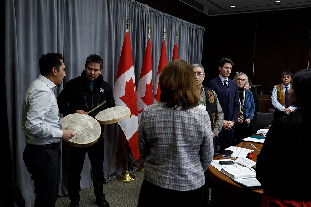 Prime Minister Trudeau and ministers meet with leaders of Modern Treaty ...